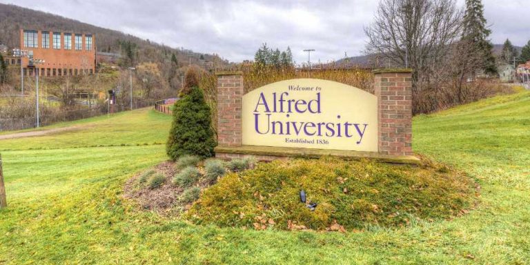 Điều Cần Biết Về Trường Alfred University - HALO.edu.vn